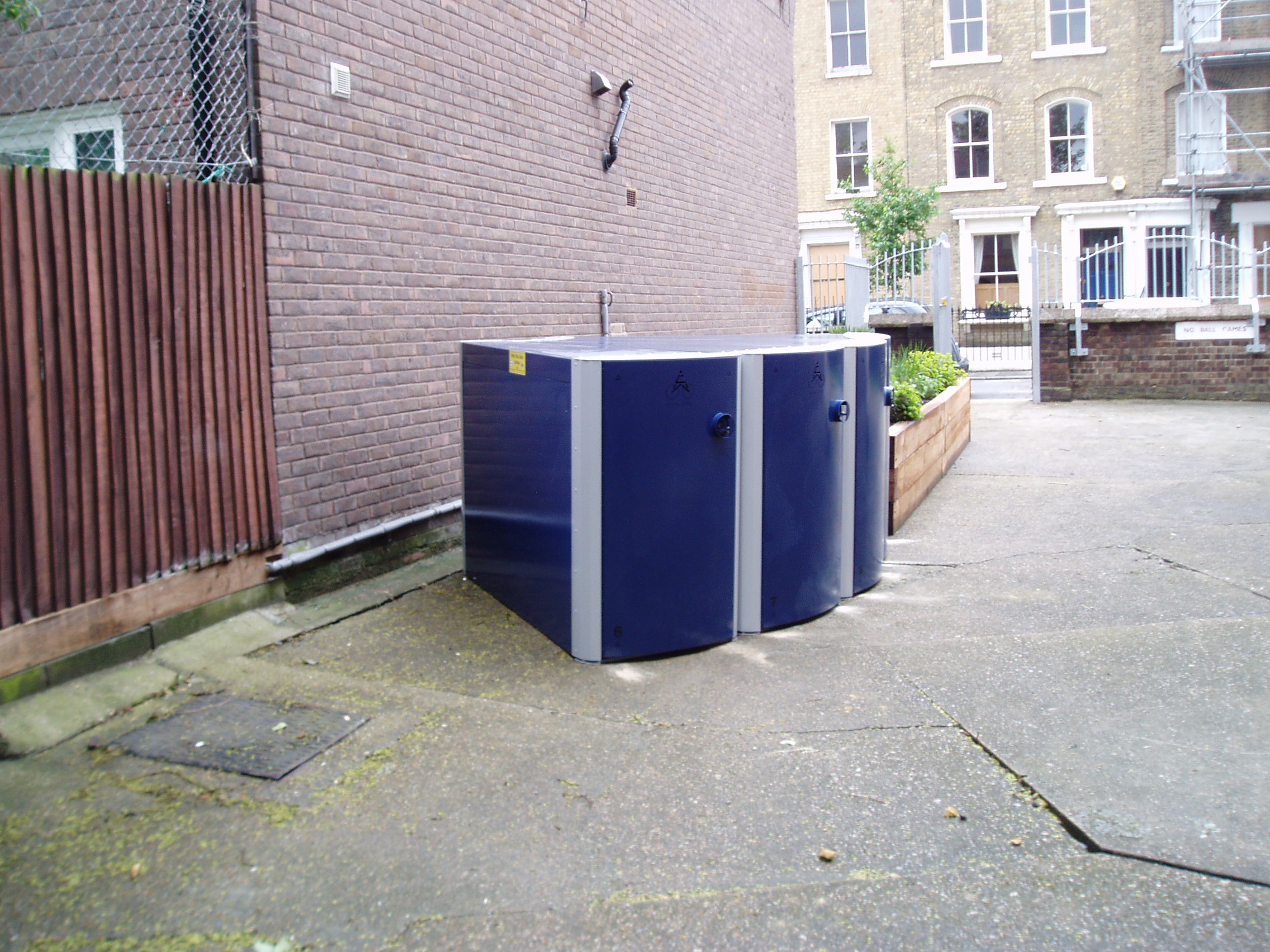 Tower Hamlets install more Velo-Safe lockers to hire – Cycle Works